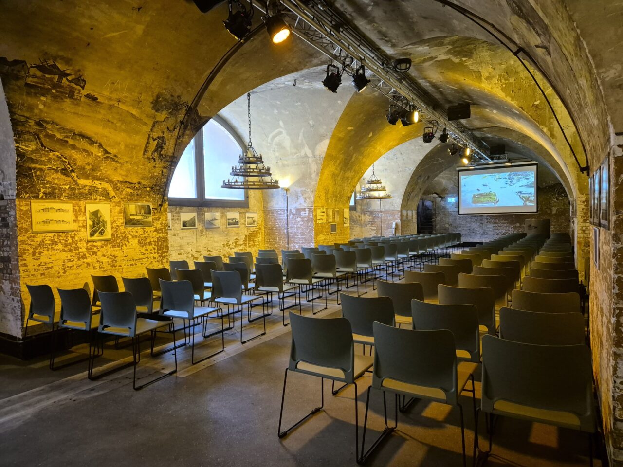 Private dining & Escaperoom on the Fort Island - PBN